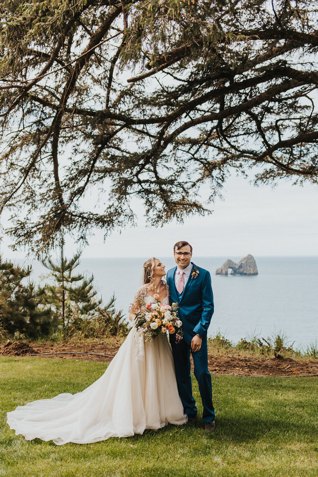 The Ultimate Guide to Eloping on the Oregon Coast | Showit Blog