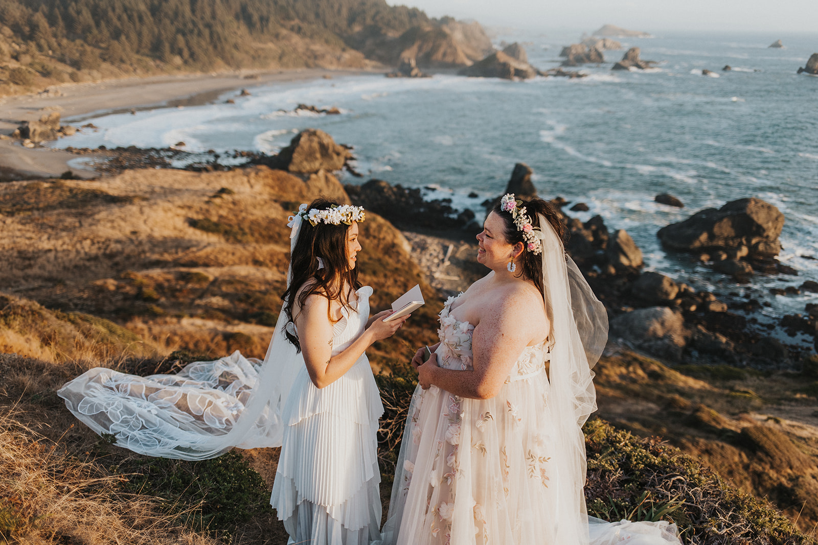 The Ultimate Guide to Eloping on the Oregon Coast from a Local ...