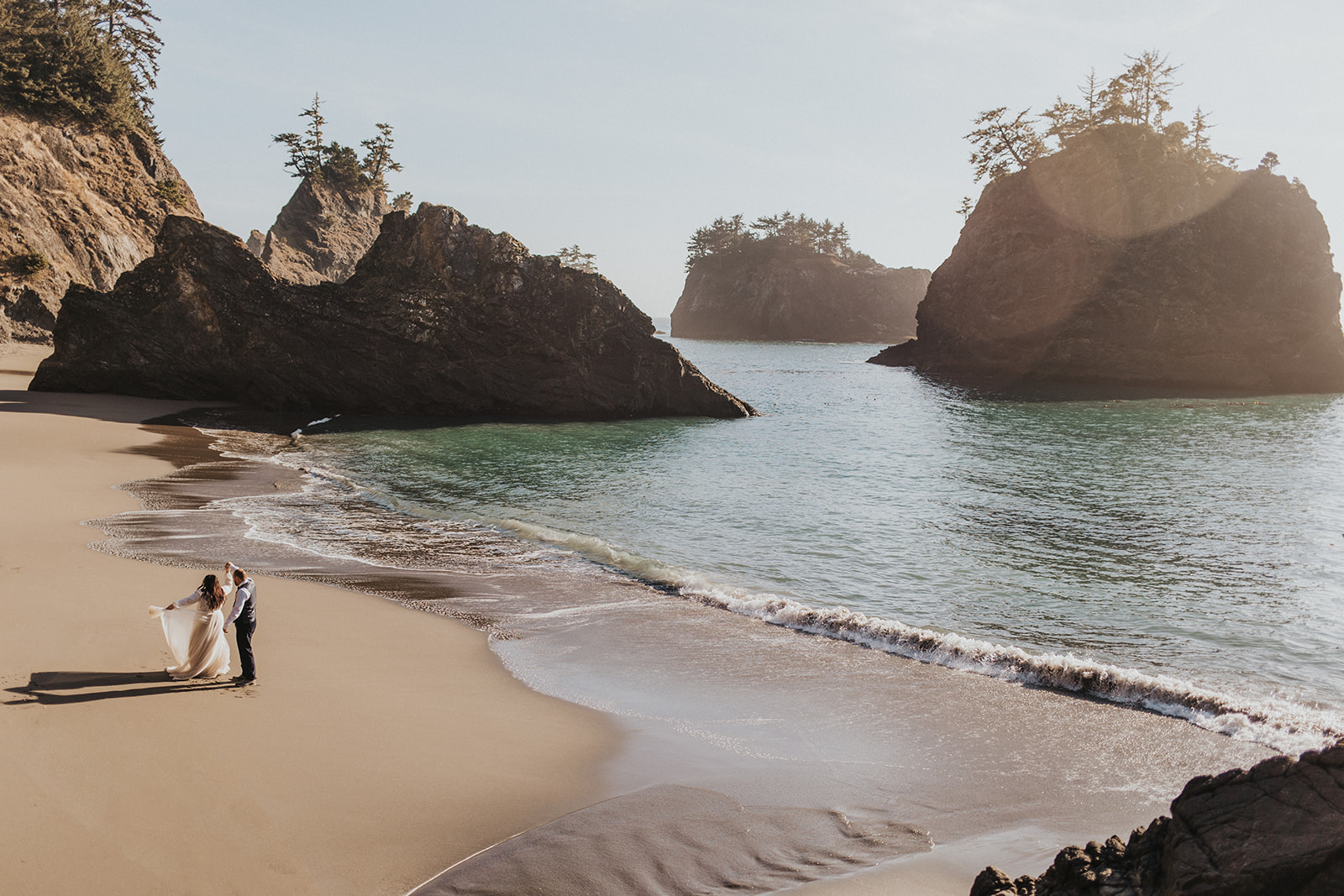 Keyhole Arch Oregon Coast Elopement | Showit Blog