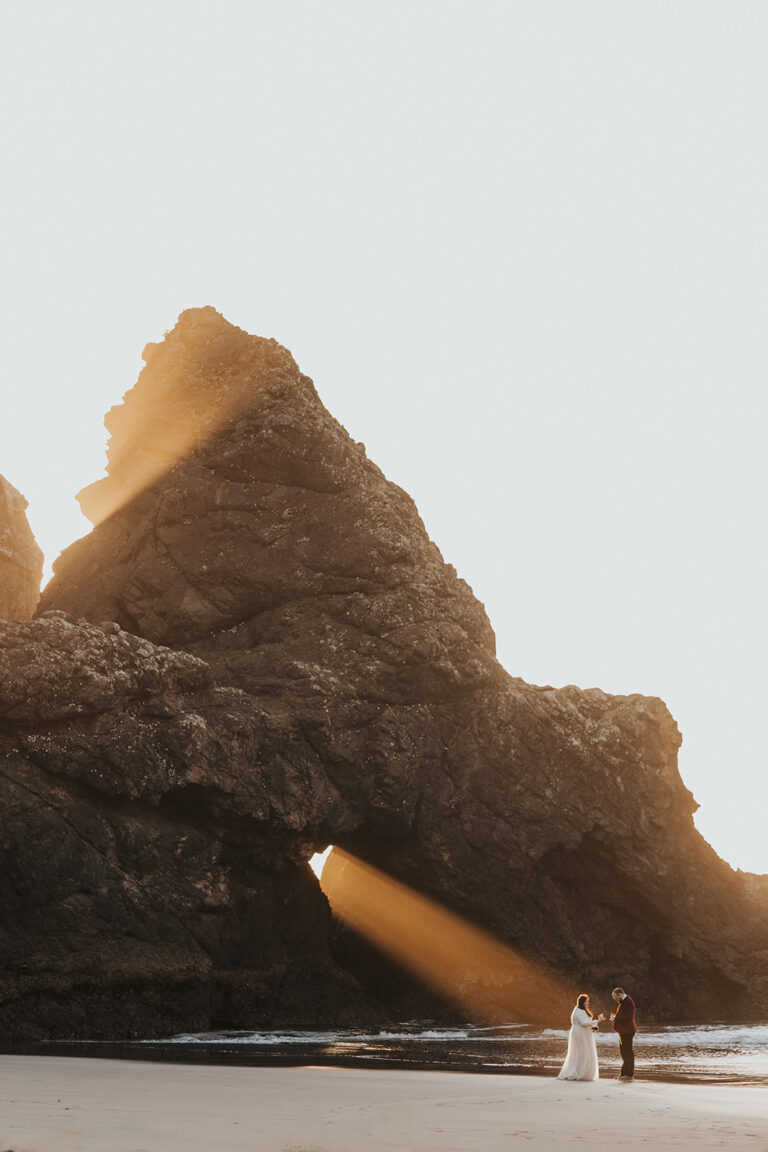 Keyhole Arch Oregon Coast Elopement | Showit Blog